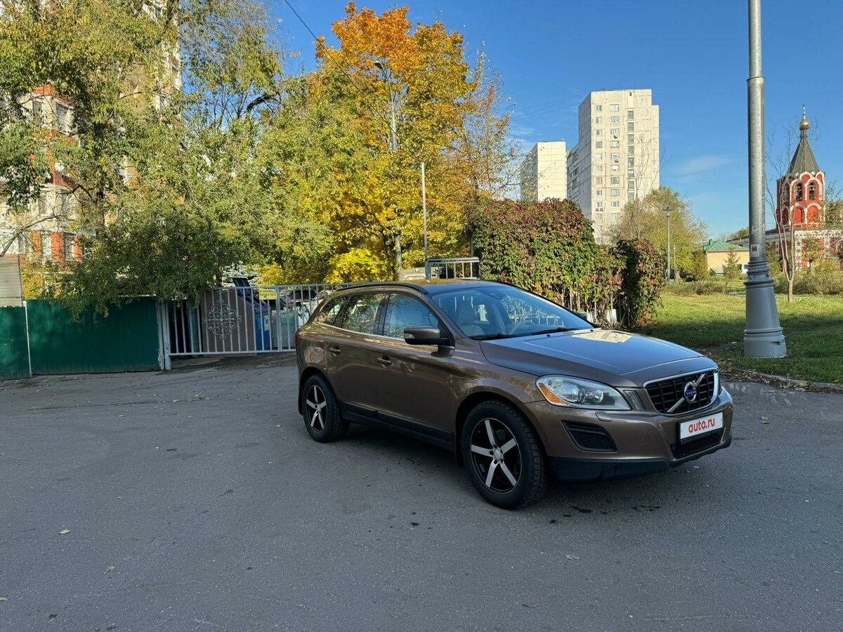 Купить б/у Volvo XC60 I 2.4d AT (163 л.с.) 4WD дизель автомат в Москве: коричневый Вольво XC60 I ...