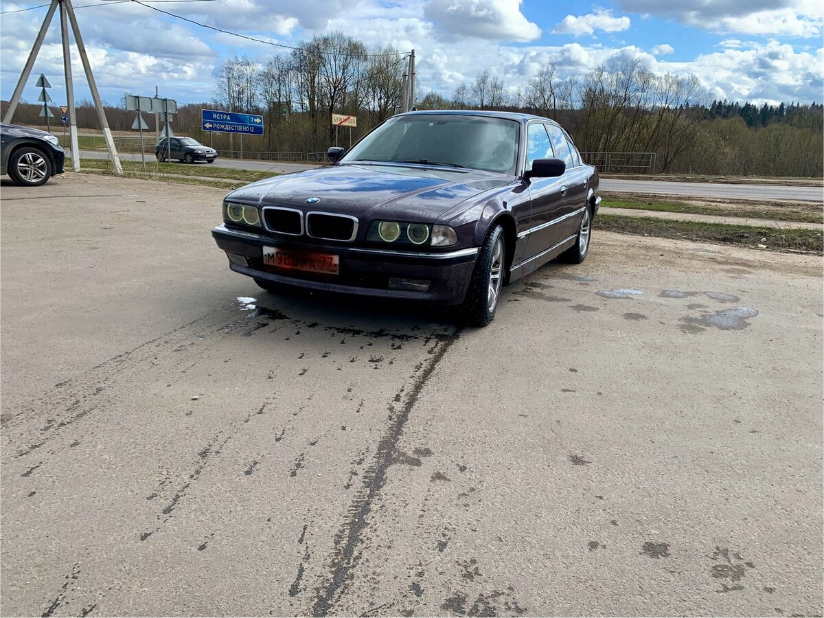 Купить б/у BMW 7 серии III (E38) 728Li 2.8 AT (193 л.с.) бензин автомат в Москве: фиолетовый БМВ ...