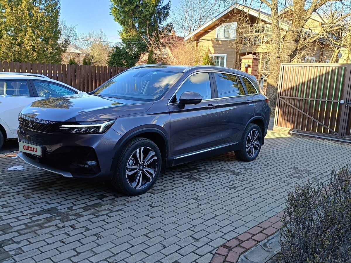 Купить б/у Skywell ET5 2021-2025 72 kWh Electro AT (150.0 кВт) электро автомат в Москве: серый ...