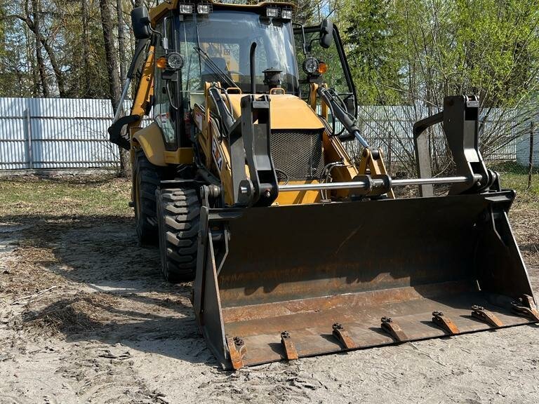 Купить б/у Runmax SE440 в Гусь-Хрустальном: жёлтый экскаватор-погрузчик 2022 года на Авто.ру ID ...