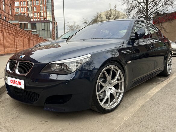 Купить б/у BMW M5 IV (E60/E61) 5.0 AMT (507 л.с.) бензин робот в Москве: синий БМВ М5 IV (E60 ...