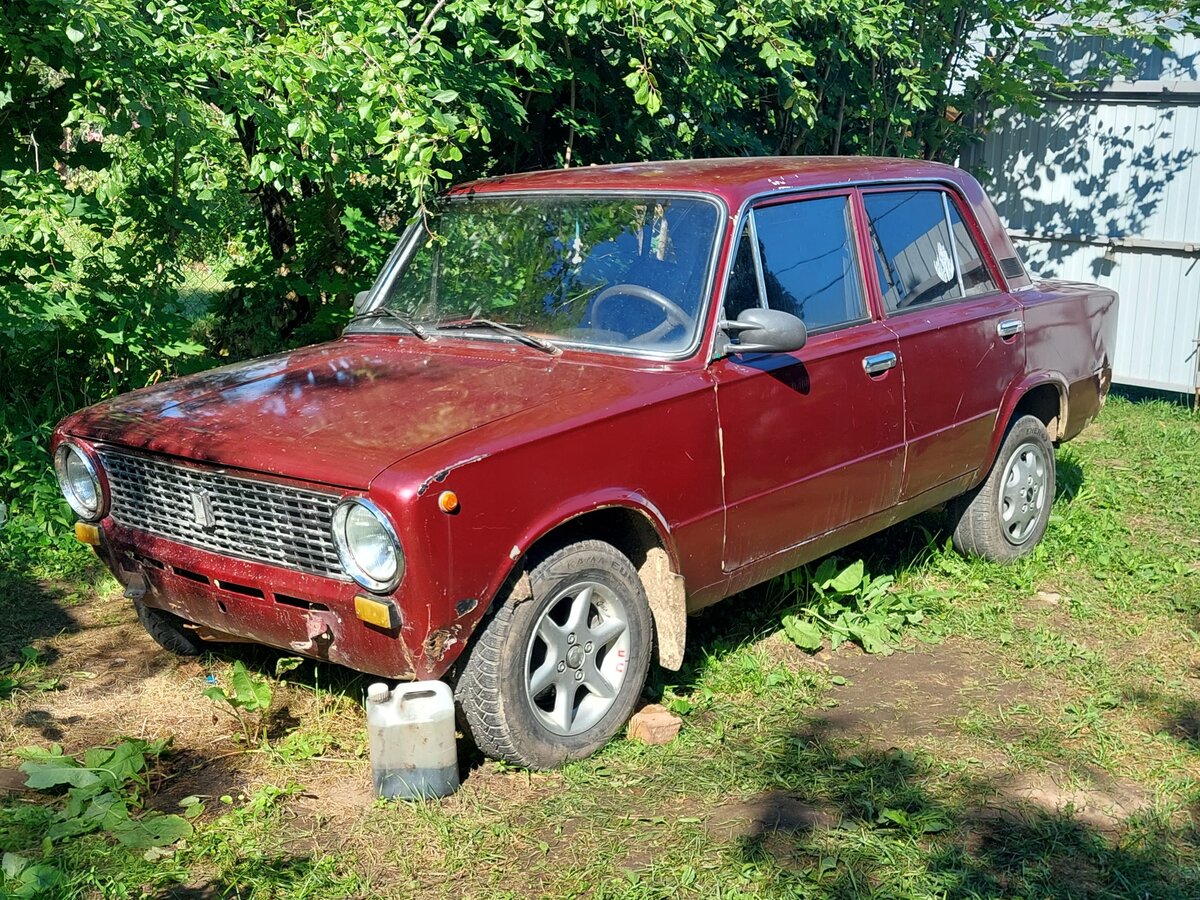 Купить б/у Lada (ВАЗ) 2101 1970-1988 1.2 MT (59 л.с.) бензин механика в Серпухове: красный Лада ...