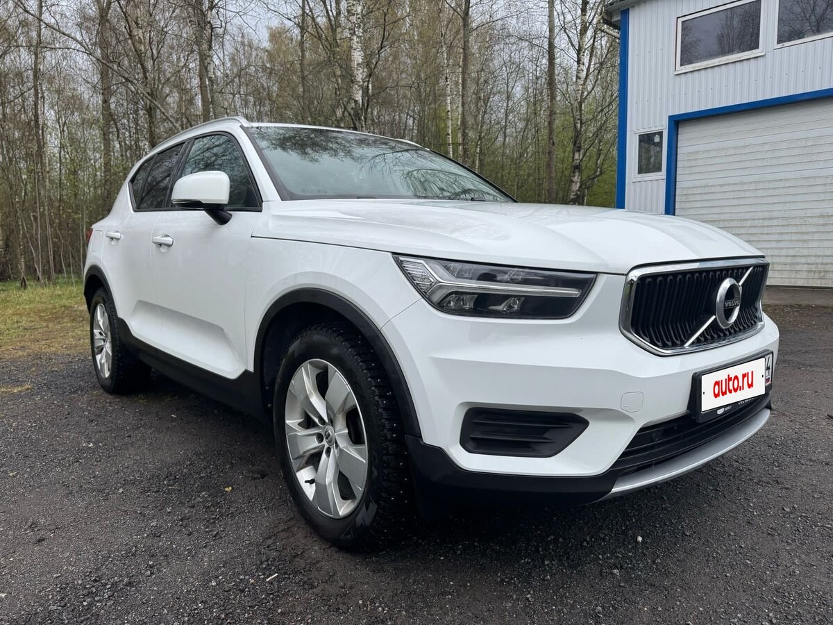 Купить б/у Volvo XC40 I 2.0d AT (150 л.с.) дизель автомат в Кудрово: белый Вольво XC40 I ...