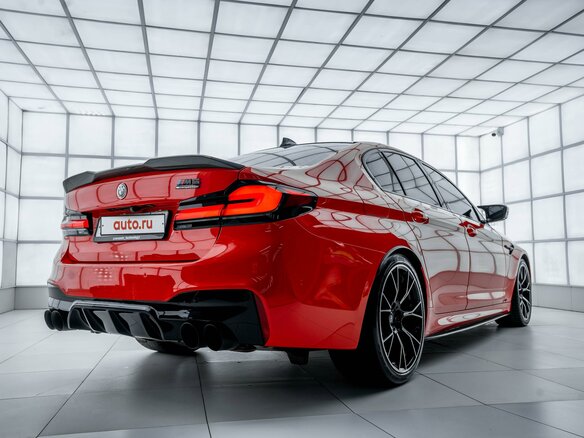 Купить б/у BMW M5 VI (F90) Competition 4.4 AT (625 л.с.) 4WD бензин ...
