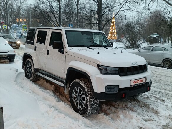 Купить б/у BAIC BJ40 I Рестайлинг 2.0 AT (218 л.с.) 4WD бензин автомат в Сортавале: белый БАИК ...