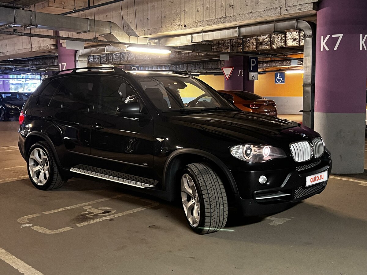 Купить б/у BMW X5 II (E70) 48i 4.8 AT (355 л.с.) 4WD бензин автомат в Москве: чёрный БМВ Х5 II ...