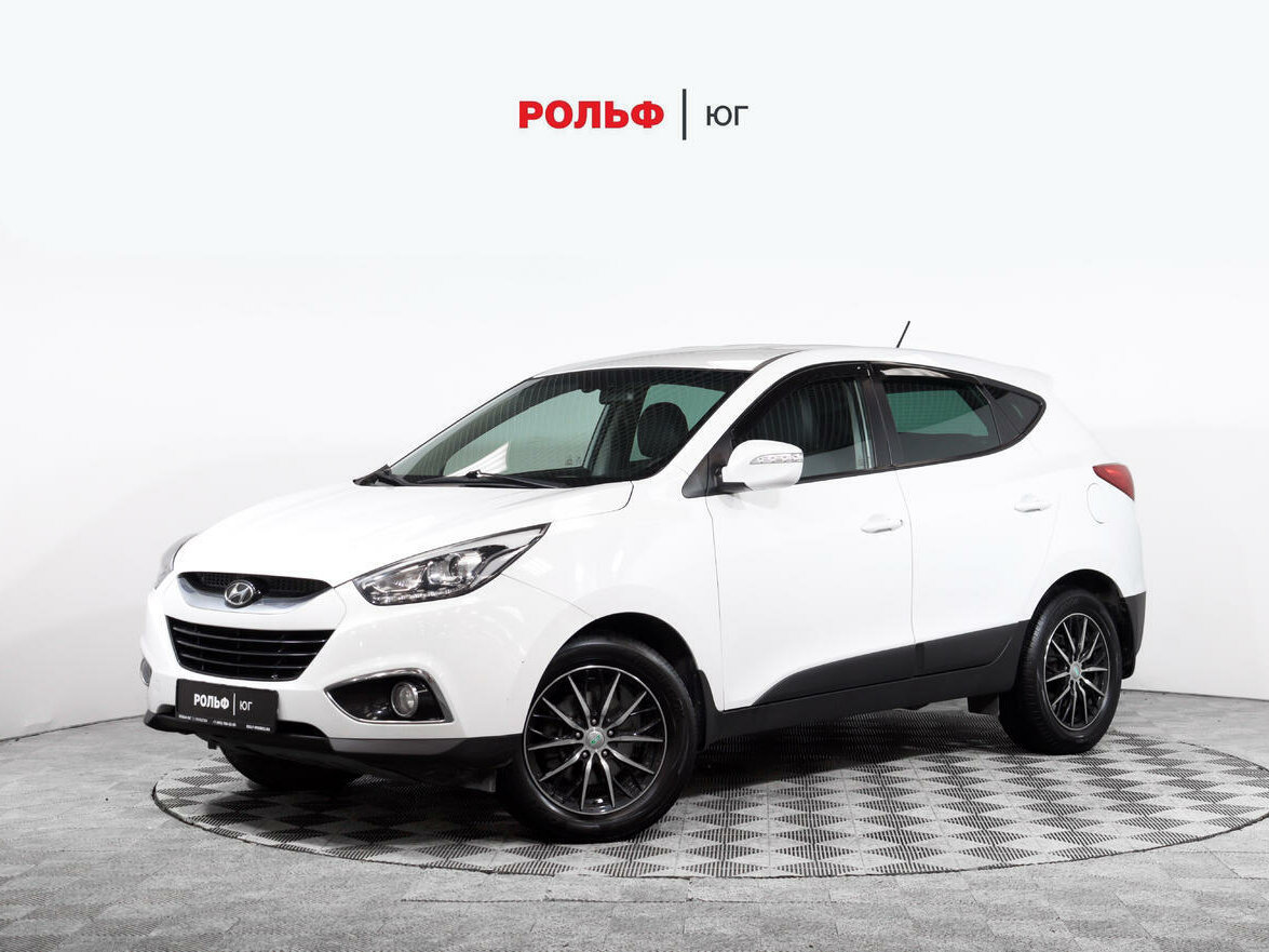 Купить б/у Hyundai ix35 I Рестайлинг 2.0 AT (150 л.с.) бензин автомат в Москве: белый Хендэ ix35 ...