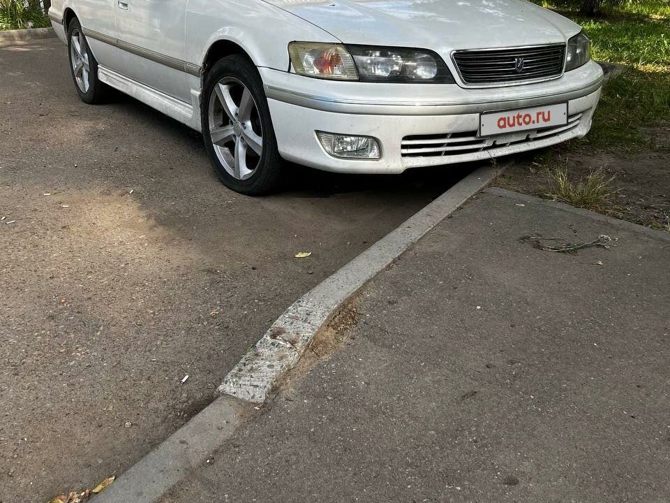 Купить б/у Toyota Mark II VIII (X100) Qualis 3.0 AT (210 л.с.) бензин автомат в Иркутске: белый ...