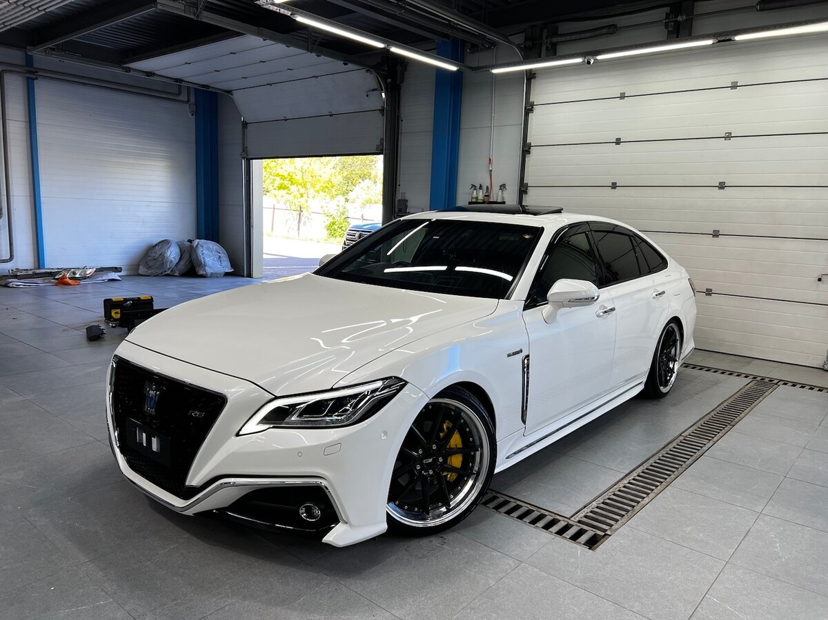 Купить б/у Toyota Crown XV (S220) 2.5hyb CVT (184 л.с.) гибрид вариатор ...