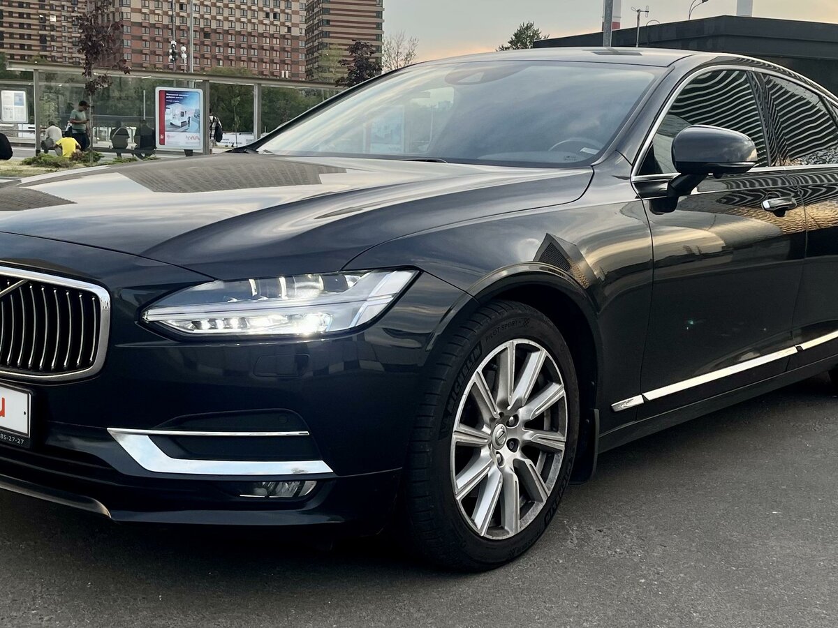 Купить б/у Volvo S90 II 2.0 AT (249 л.с.) бензин автомат в Москве: чёрный Вольво S90 II седан ...