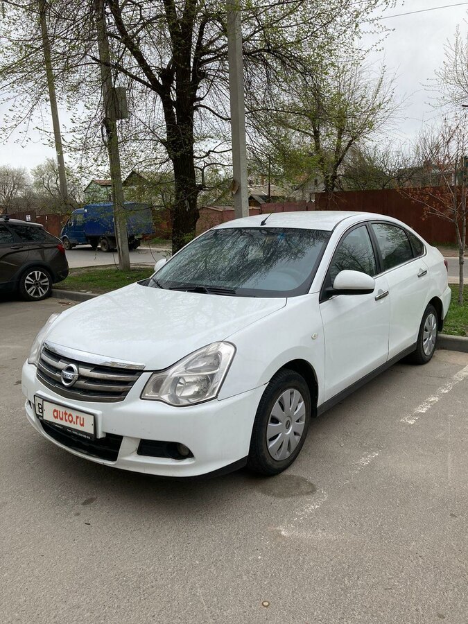 Купить б/у Nissan Almera III (G15) 1.6 AT (102 л.с.) бензин автомат в Воронеже: белый Ниссан ...