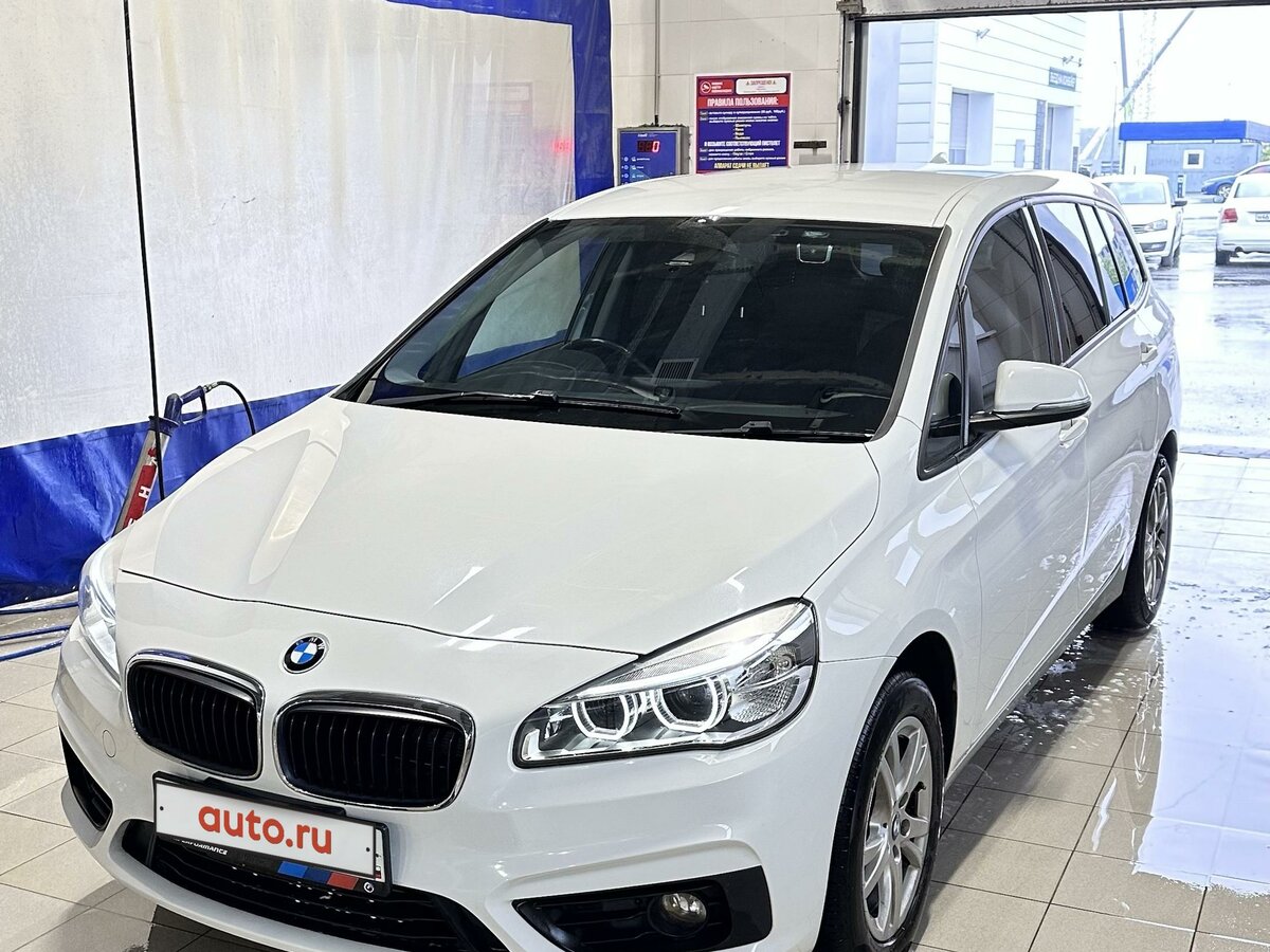 Купить б/у BMW 2 серии Gran Tourer F46 218i 1.5 AT (136 л.с.) бензин автомат в Челябинске: белый ...
