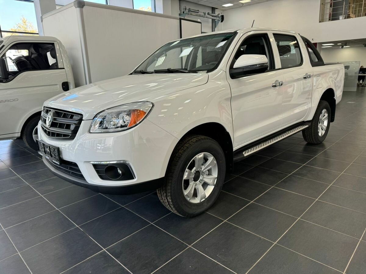 Купить новый Sollers ST6 2023-2025 2.0 MT (176 л.с.) 4WD бензин механика в Москве: белый Соллерс ...