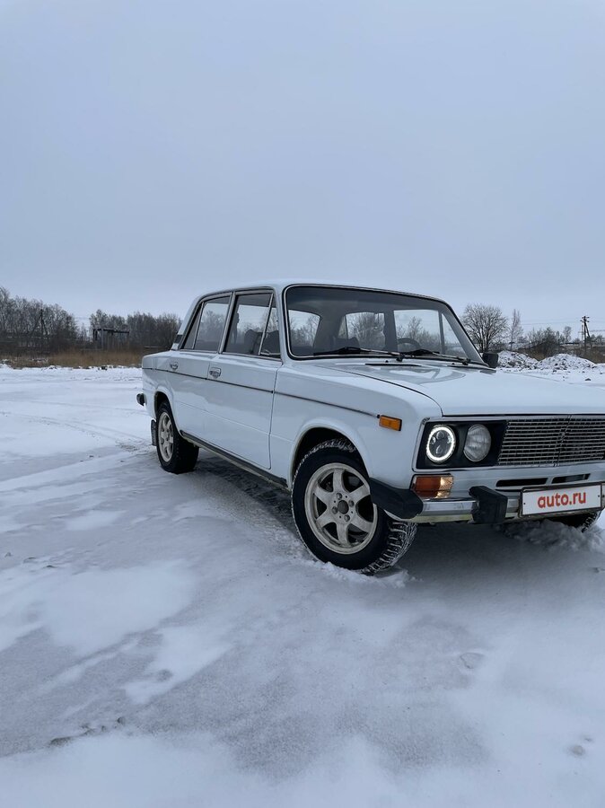 Купить б/у Lada (ВАЗ) 2106 1976-2006 1.3 MT (64 л.с.) бензин механика в Санкт-Петербурге: белый ...