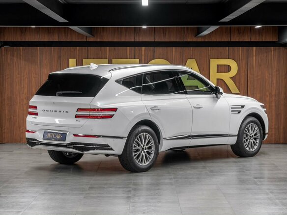 Купить новый Genesis GV80 I Рестайлинг 2.5 AT (304 л.с.) 4WD бензин автомат в Москве: белый ...