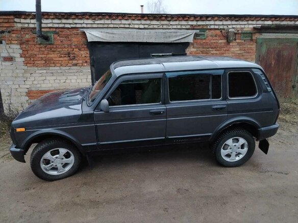Купить б/у Lada (ВАЗ) 2131 (4x4) I Urban 1.7 MT (83 л.с.) 4WD бензин ...