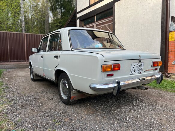 Купить б/у Lada (ВАЗ) 2101 1970-1988 1.2 MT (64 л.с.) бензин механика в Истре: серый Лада 2101 ...