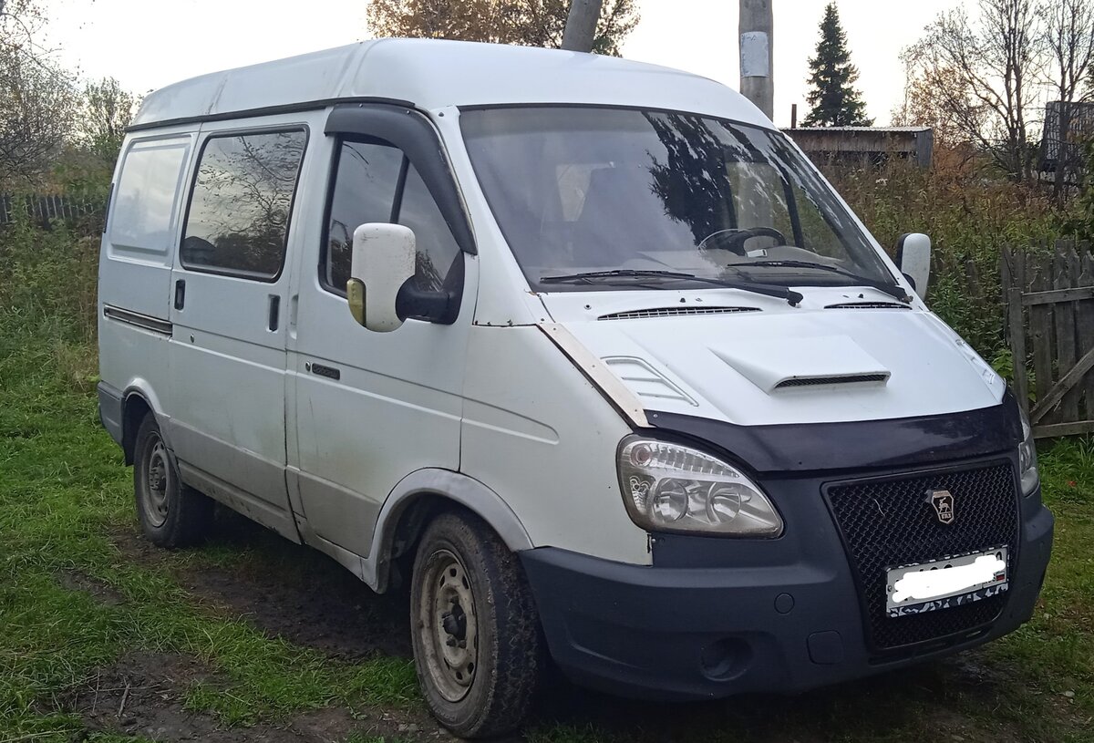 Купить б/у ГАЗ Соболь (2752) бензин механика в Томске: белый ...