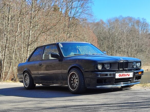 Купить б/у BMW 3 серии II (E30) 316 1.8 MT (90 л.с.) бензин механика в Талдоме: чёрный БМВ 3 ...