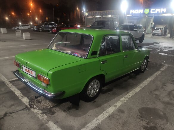 Купить б/у Lada (ВАЗ) 2101 1970-1988 21011 1.3 MT (69 л.с.) бензин механика в Москве: зелёный ...