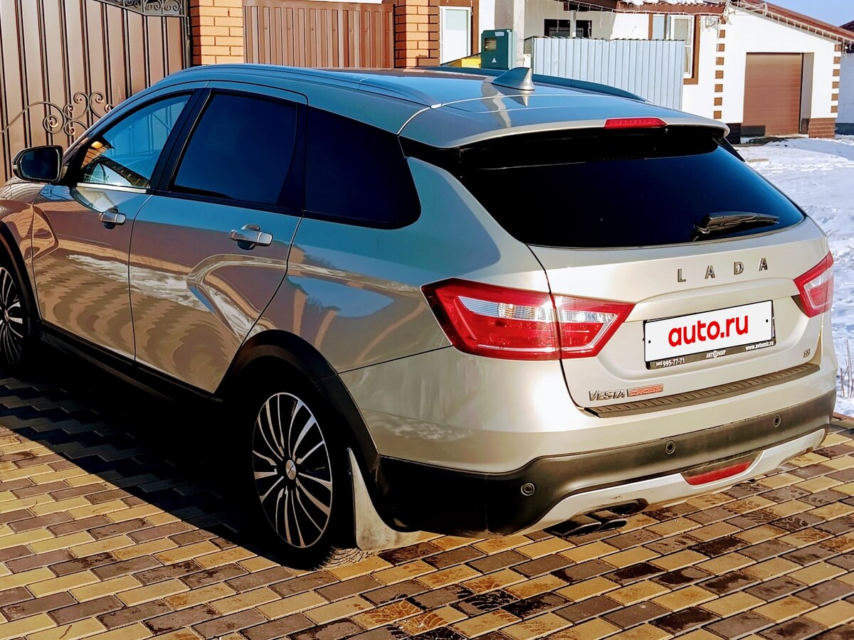 Купить б/у Lada (ВАЗ) Vesta I SW Cross 1.8 AMT (122 л.с.) бензин робот ...