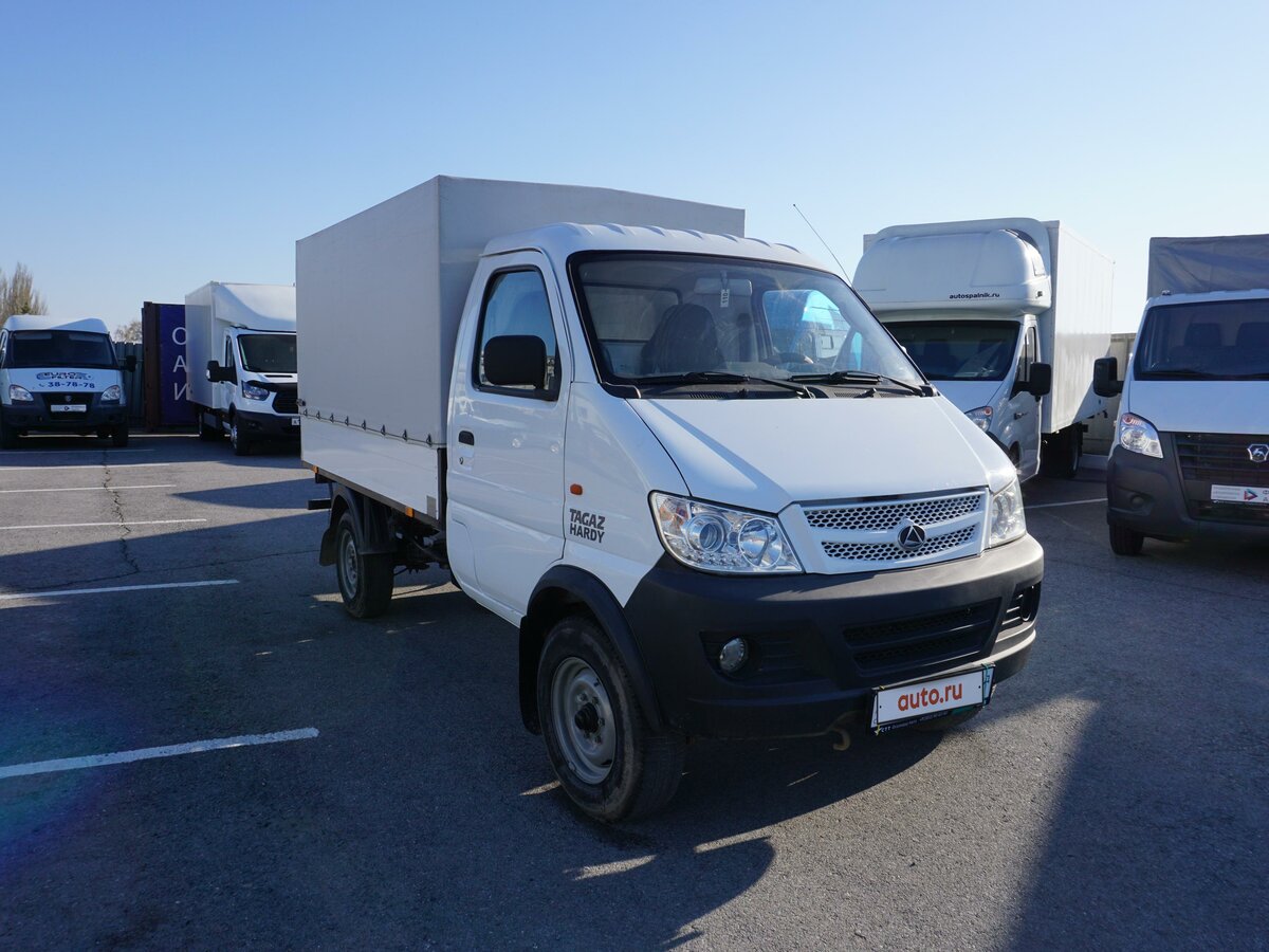 Купить б/у ТагАЗ Hardy бензин механика в Омске: белый бортовой грузовик ...