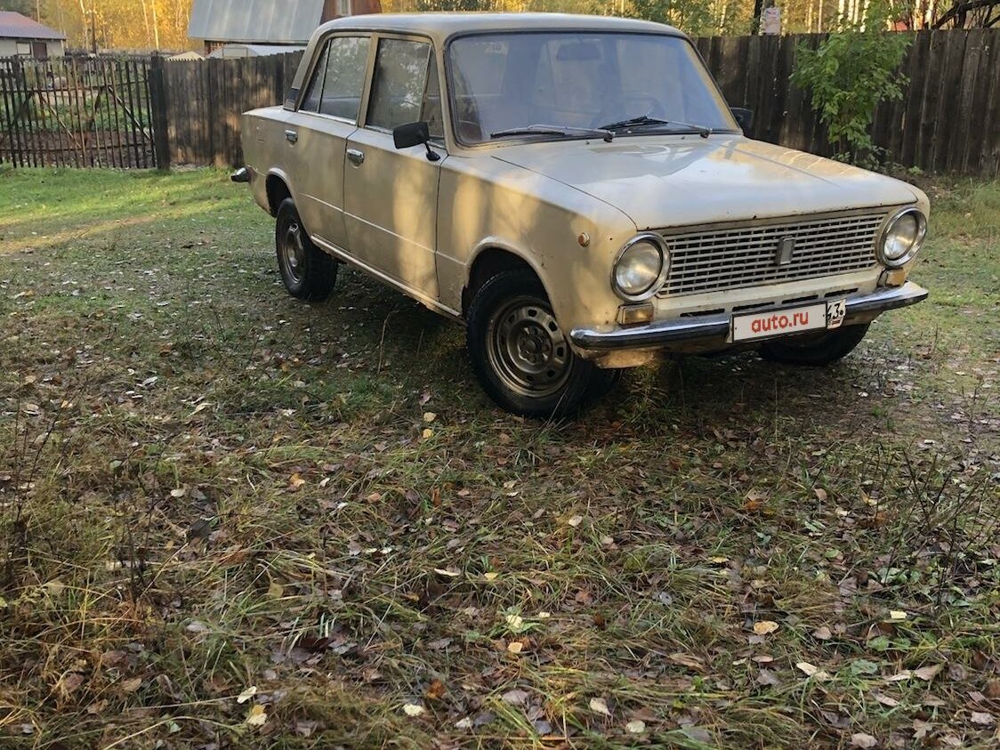 Купить б/у Lada (ВАЗ) 2101 1970-1988 1.2 MT (59 л.с.) бензин механика в Кирове: бежевый Лада ...