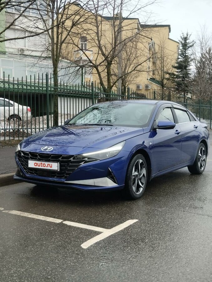 Купить б/у Hyundai Elantra VII (CN7) 2.0 AT (150 л.с.) бензин автомат в Москве: синий Хендай ...