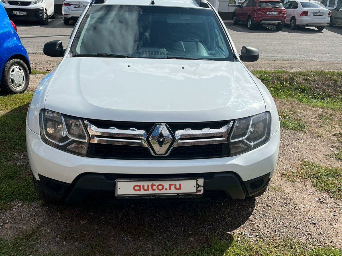 Купить б/у Renault Duster I Рестайлинг 2.0 AT (143 л.с.) 4WD бензин ...