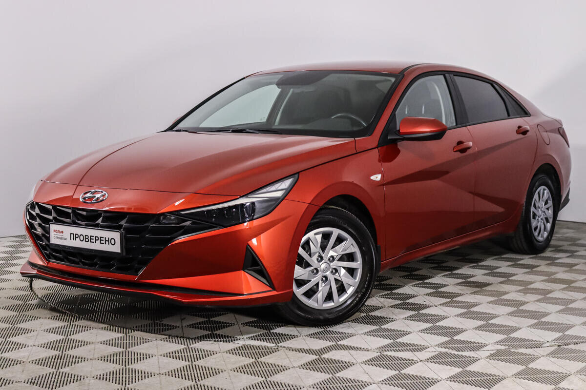 Купить б/у Hyundai Elantra VII (CN7) 1.6 AT (128 л.с.) бензин автомат в Санкт-Петербурге ...