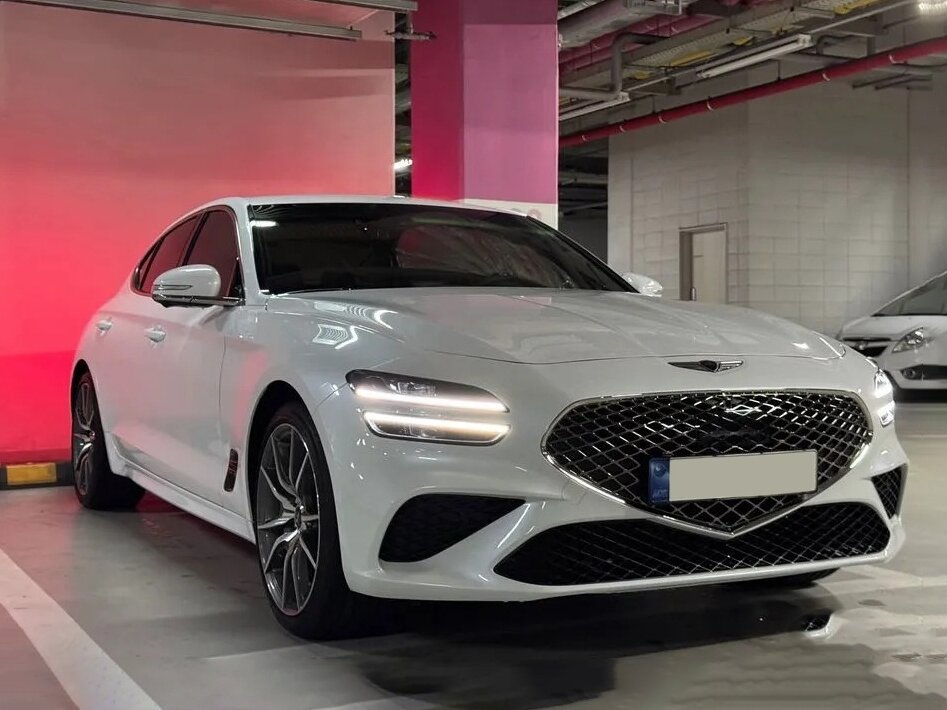 Купить б/у Genesis G70 I Рестайлинг 2.2d AT (202 л.с.) 4WD дизель автомат во Владивостоке: белый ...