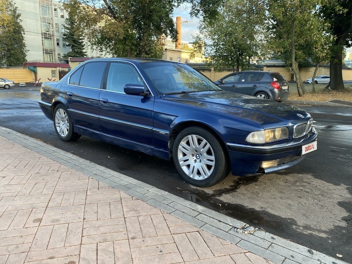 Купить б/у BMW 7 серии III (E38) 728i 2.8 AT (193 л.с.) бензин автомат в Москве: синий БМВ 7 ...