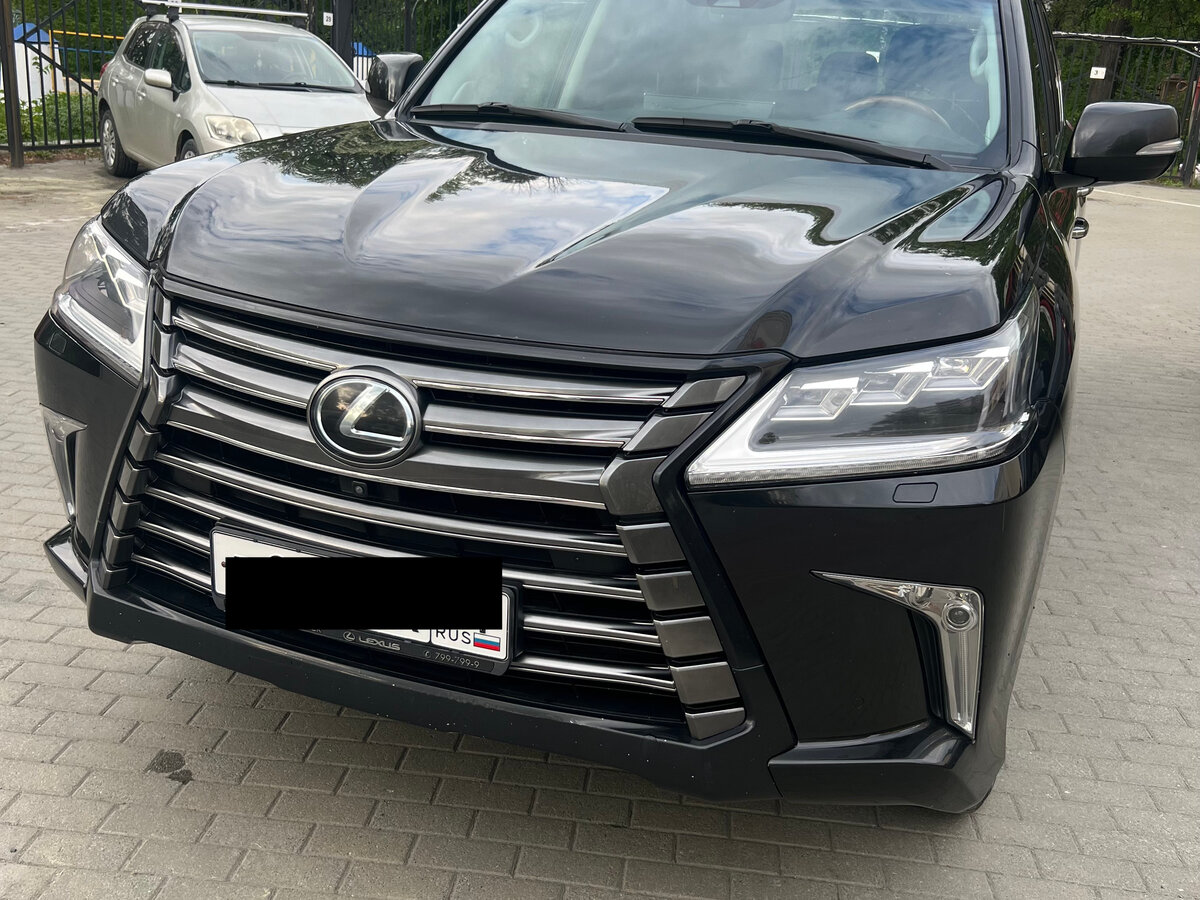 Купить б/у Lexus LX III Рестайлинг 2 450d 4.5d AT (272 л.с.) 4WD дизель ...
