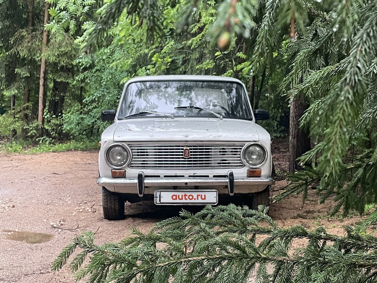 Купить б/у Lada (ВАЗ) 2101 1970-1988 1.2 MT (64 л.с.) бензин механика в Мытищах: белый Лада 2101 ...