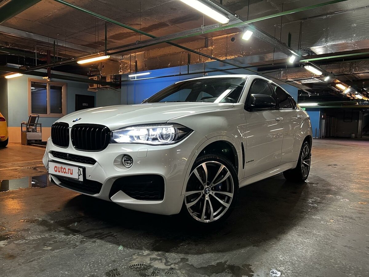 Купить б/у BMW X6 II (F16) 40d 3.0d AT (313 л.с.) 4WD дизель автомат в Москве: белый БМВ Х6 II ...