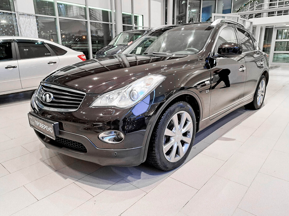Купить б/у Infiniti QX50 I 2.5 AT (222 л.с.) 4WD бензин автомат в Казани: чёрный Инфинити ку икс ...