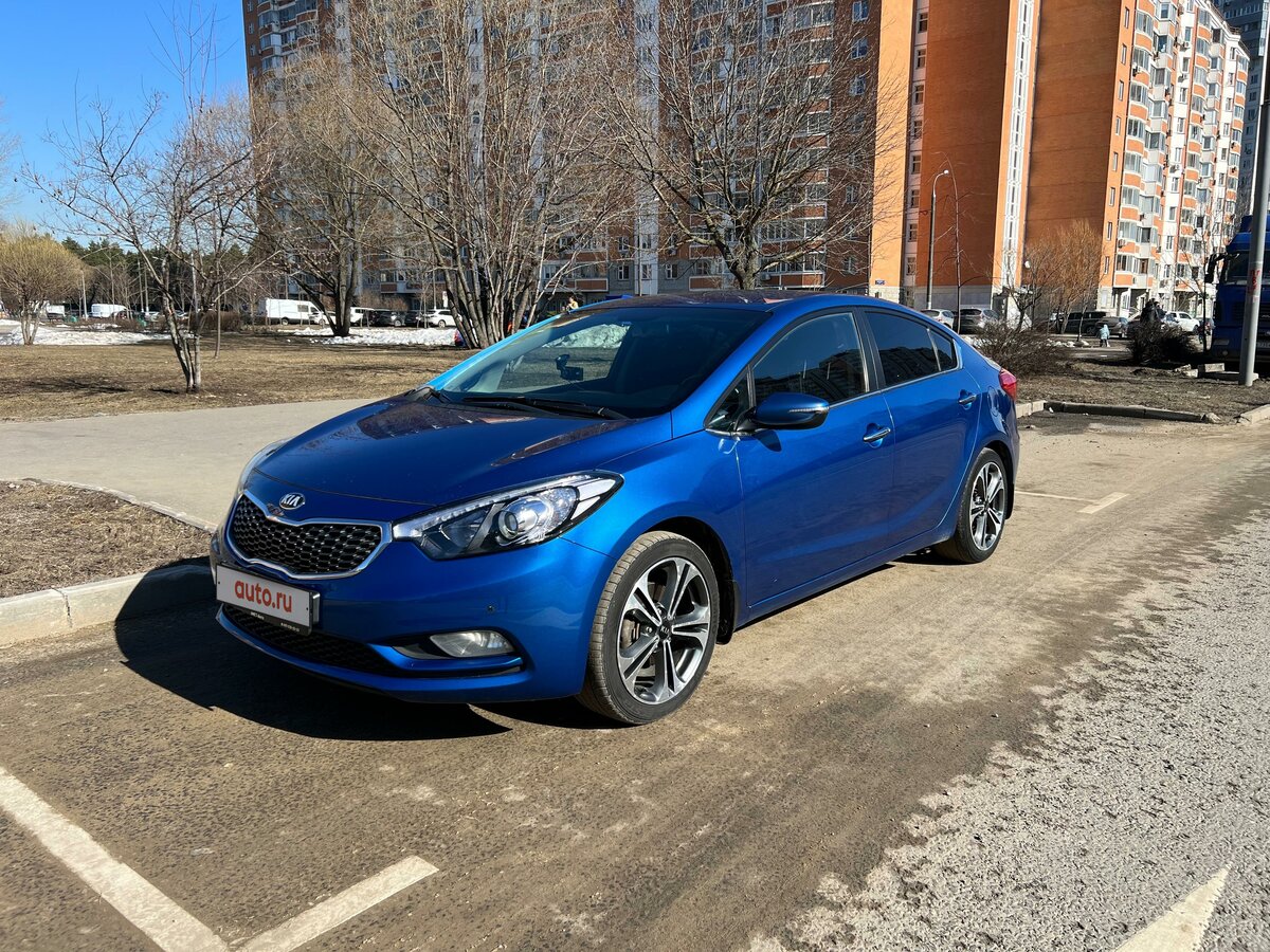 Купить б/у Kia Cerato III 2.0 AT (150 л.с.) бензин автомат в Москве: синий Киа Церато III седан ...