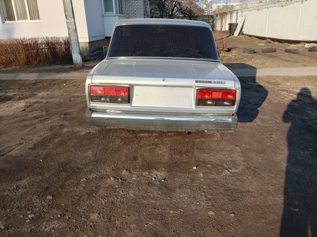 Купить б/у Lada (ВАЗ) 2107 1982-2012 1.6 MT (73 л.с.) бензин механика в Брянске: серебристый ...