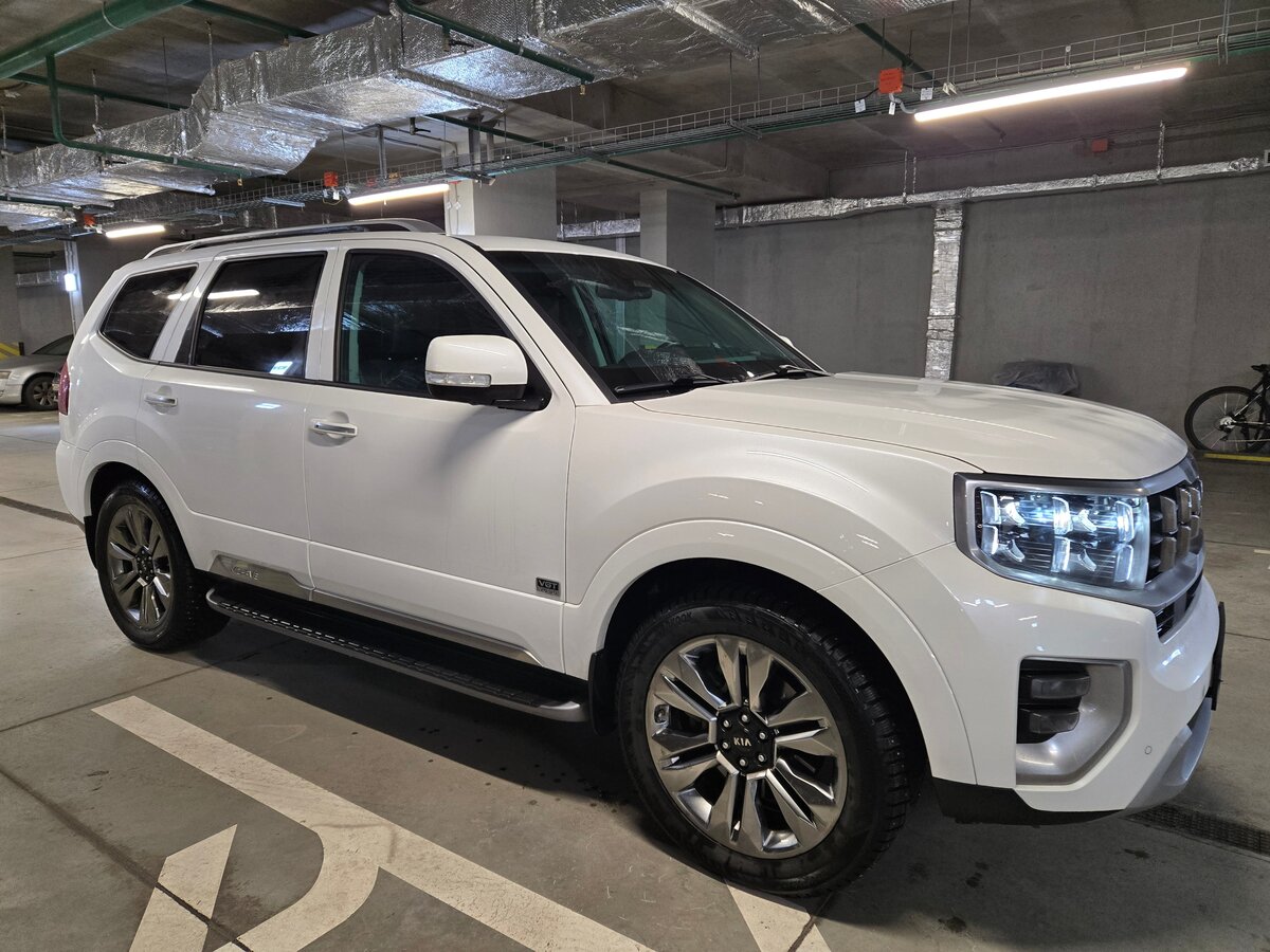Купить б/у Kia Mohave I Рестайлинг 2 3.0d AT (249 л.с.) 4WD дизель автомат в Москве: белый Киа ...