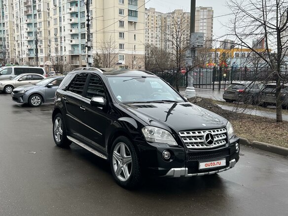 Купить б/у Mercedes-Benz M-Класс II (W164) Рестайлинг 550 5.5 AT (388 л.с.) 4WD бензин автомат в ...