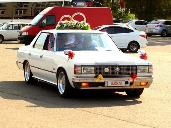 Купить б/у Toyota Crown VI (S110) 2.0 AT (125 л.с.) бензин автомат в ...