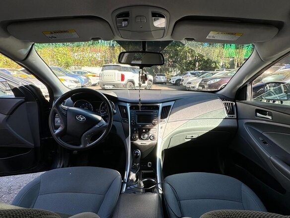 Купить б/у Hyundai Sonata VI (YF) 2.4 AT (201 л.с.) бензин автомат в Москве: синий Хендэ Соната ...