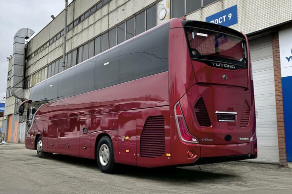 Купить новый Yutong ZK6128H дизель механика в Москве: красный 2024 года ...