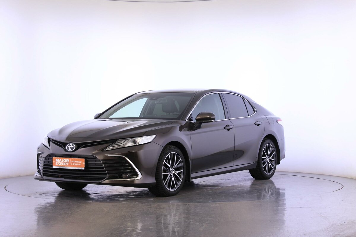 Купить б/у Toyota Camry VIII (XV70) Рестайлинг 2.5 AT (200 л.с.) бензин ...