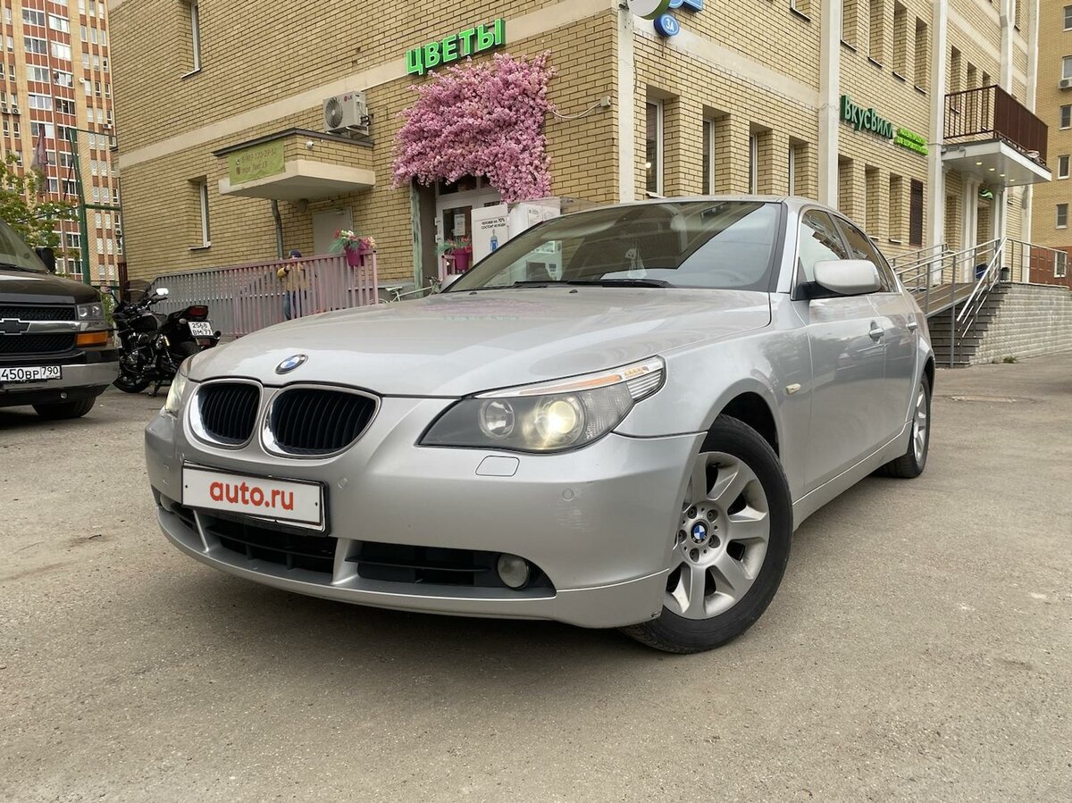 Купить б/у BMW 5 серии V (E60/E61) 525i 2.5 AT (192 л.с.) бензин автомат в ВНИИССОК: серебристый ...