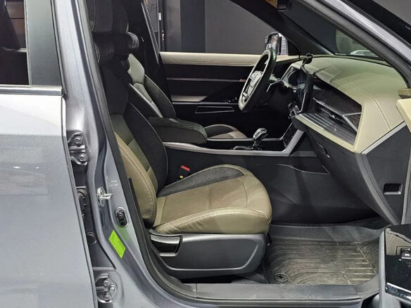 Купить б/у SsangYong Torres 2022-2023 1.5 AT (170 л.с.) бензин автомат во Владивостоке: серый ...