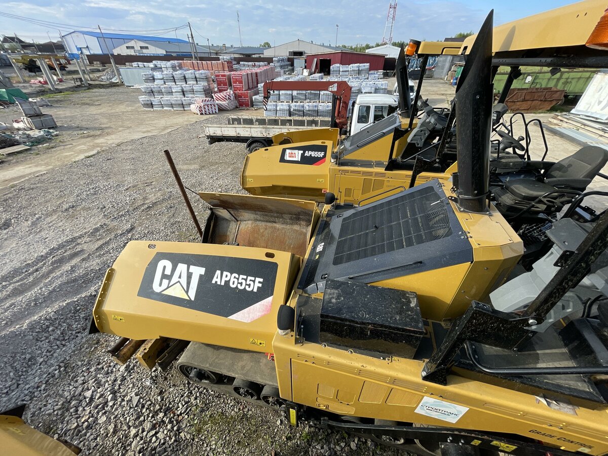 Купить б/у Caterpillar AP655 в Москве: жёлтый асфальтоукладчик 2017 ...