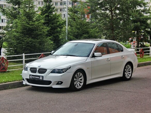 Купить б/у BMW 5 серии V (E60/E61) Рестайлинг 530i 3.0 AT (272 л.с.) бензин автомат в Москве ...