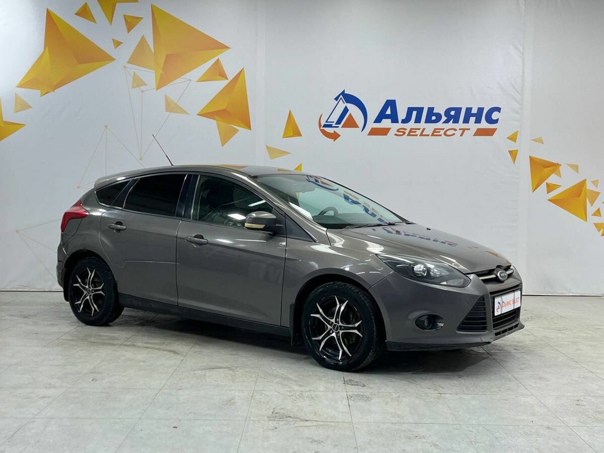 Купить б/у Ford Focus III 1.6 MT (105 л.с.) бензин механика в ...