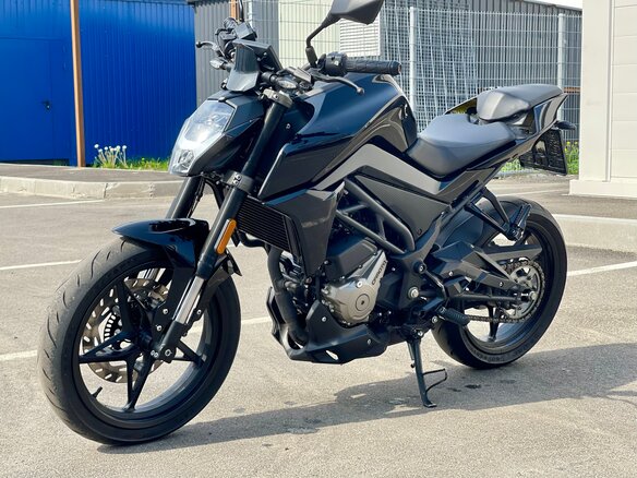 Купить б/у CFMOTO 250NK инжектор 6 передач в Санкт-Петербурге: чёрный naked bike 2020 года на ...